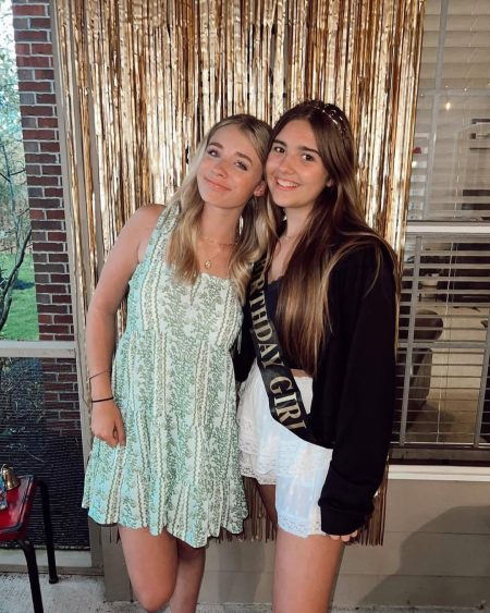 Emmi Sellers Age: Style And Verstality - Top Celebrities