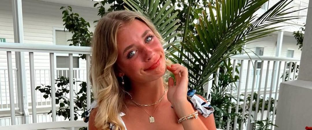 Emmi Sellers Age: Style And Verstality - Top Celebrities